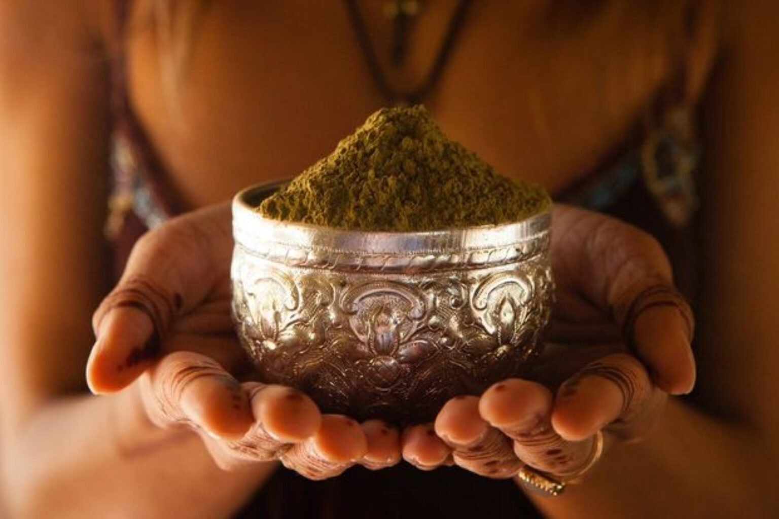 Henna Safety: Important Considerations and Precautions - Rashi Henna